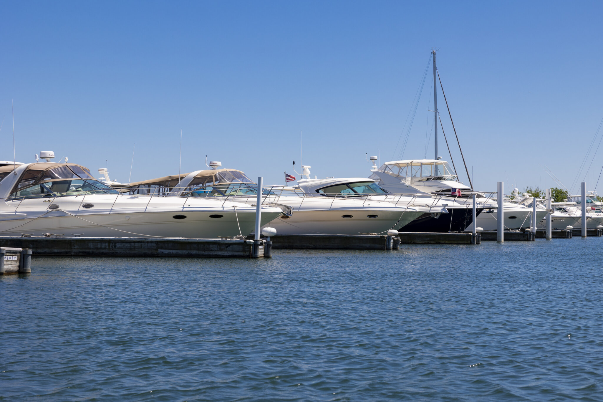 Dry Storage, Wet Slips, Transient Slips | North Point Marina